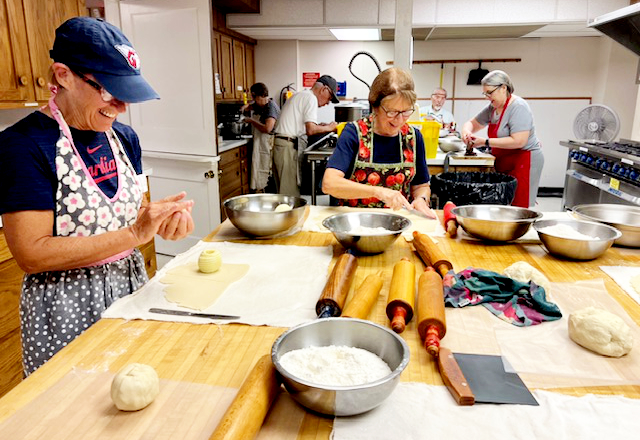 Union Avenue UMC’s apple dumplings rolling out again | News, Sports ...